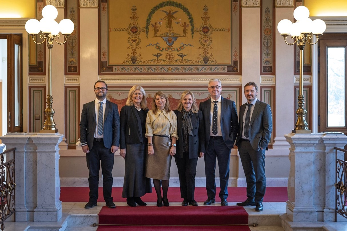 Strengthening Communication Skills for Judges in Dealing with the Media ...